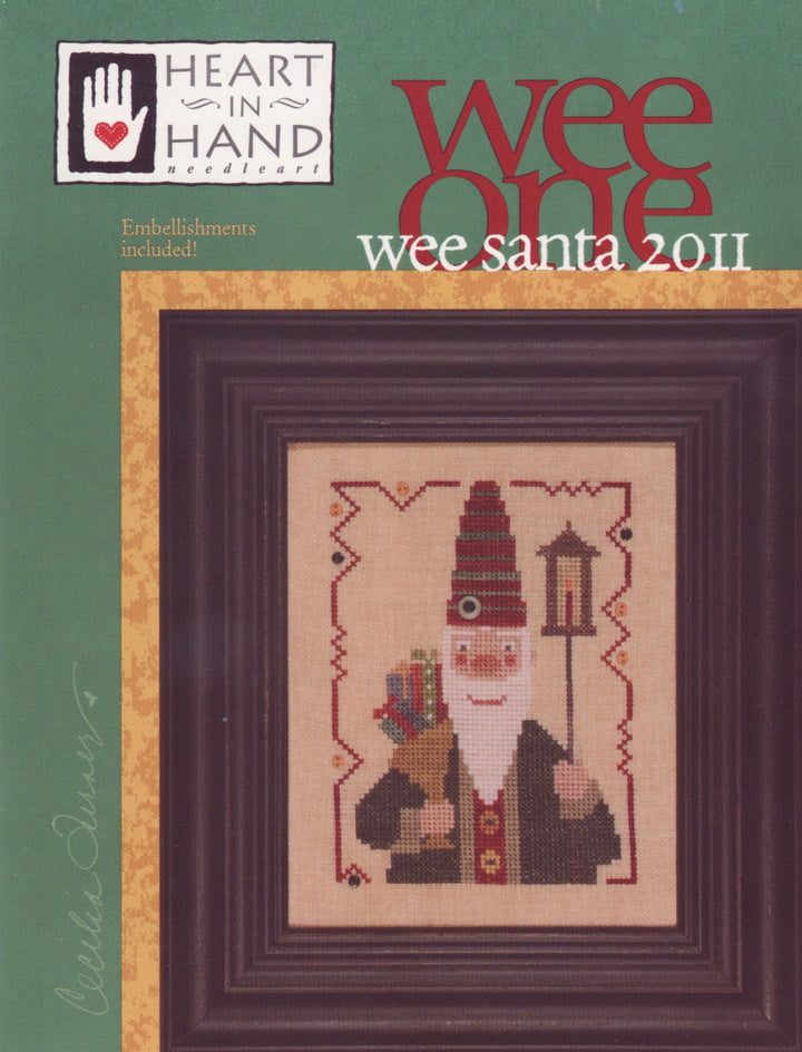 Wee Santas – Heart in Hand Needleart